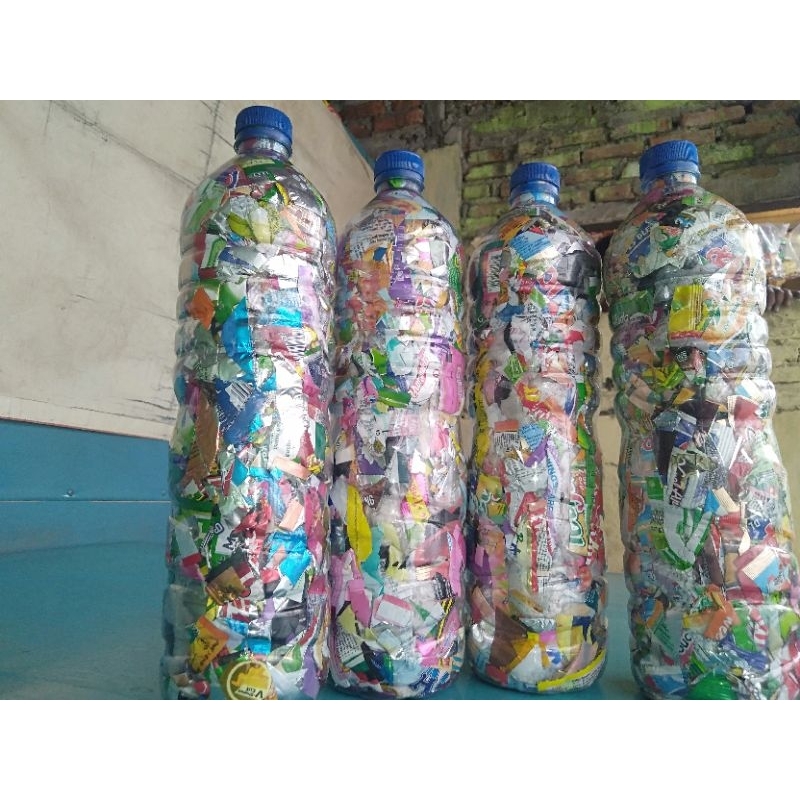 Jual ecobrick khusus botol Aqua ukuran 1500ml berat 400-500 gr | Shopee ...