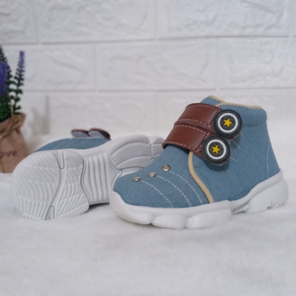 Jual Sepatu anak laki2 sepatu anak laki-laki sneakers terbaru usia 1 ...