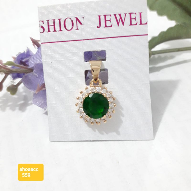 Jual Liontin manik hijau bening accessories warna emas wanita dewasa ...