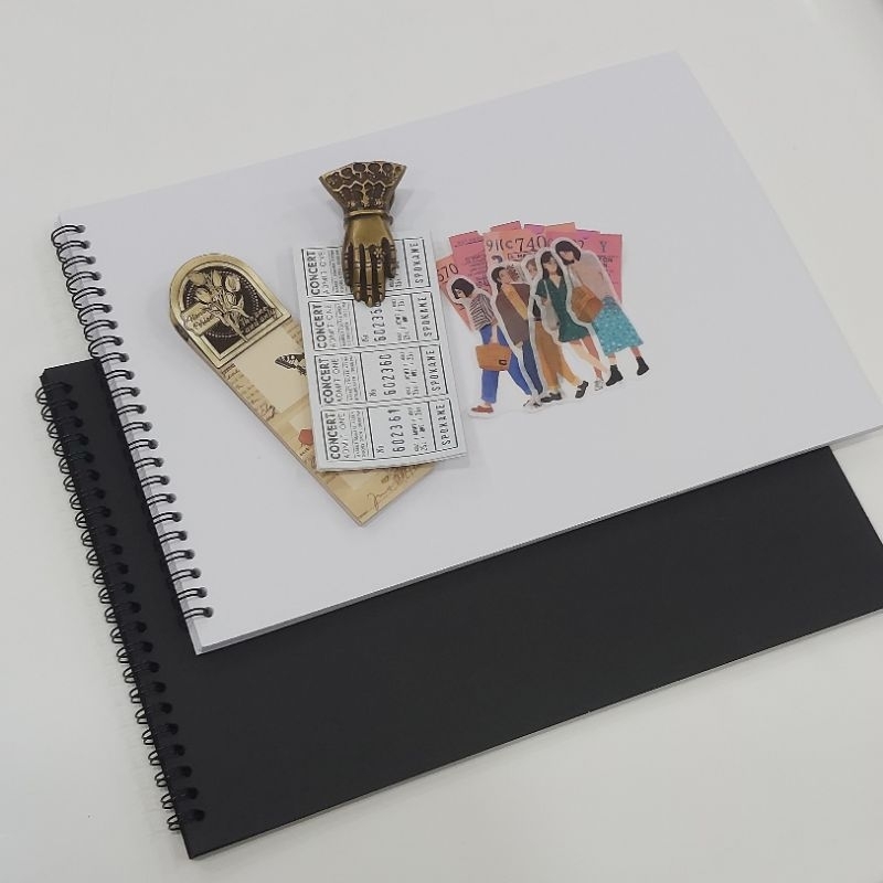 Jual Scrapbook Album Polos A4 Kertas Linen Hitam Putih | Shopee Indonesia