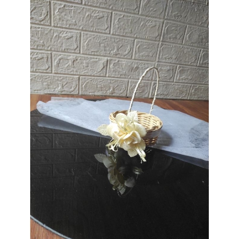 Jual Jual keranjang tabur bunga pemberkatan nikah / Flower girl basket ...