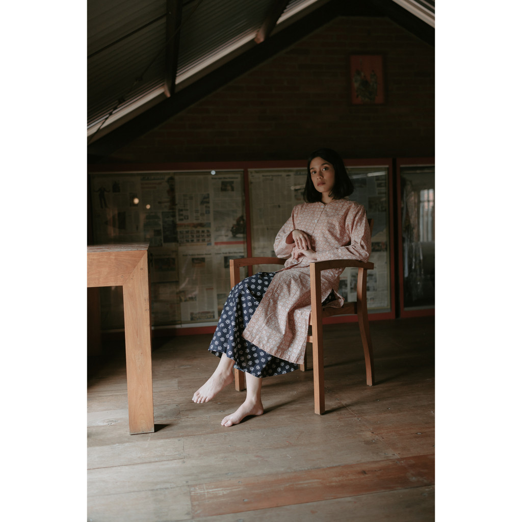 Jual Ragam Bentala - Riung Tunik Truntum Salem | Shopee Indonesia