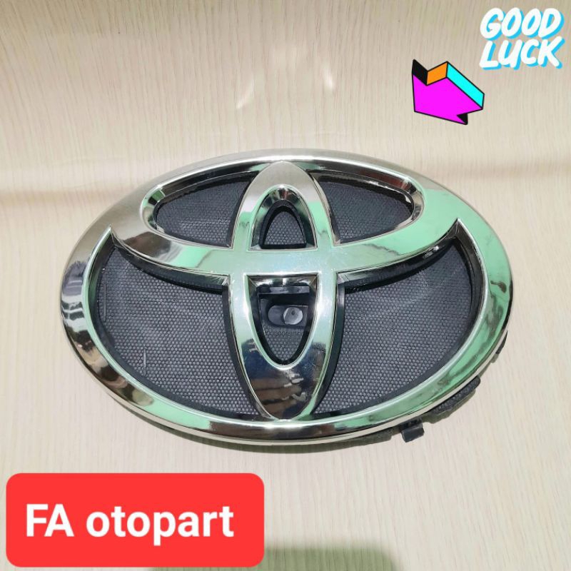 Jual emblem logo Toyota Innova reborn 2016-2021 original diameter 17 CM ...