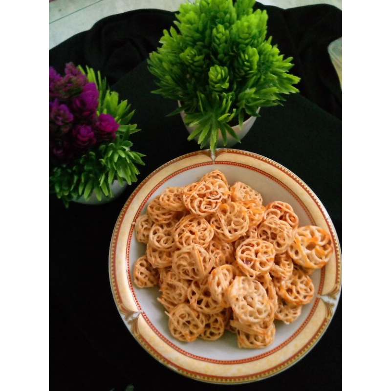 Jual krupuk seblak kering viral mamang rafael | Shopee Indonesia