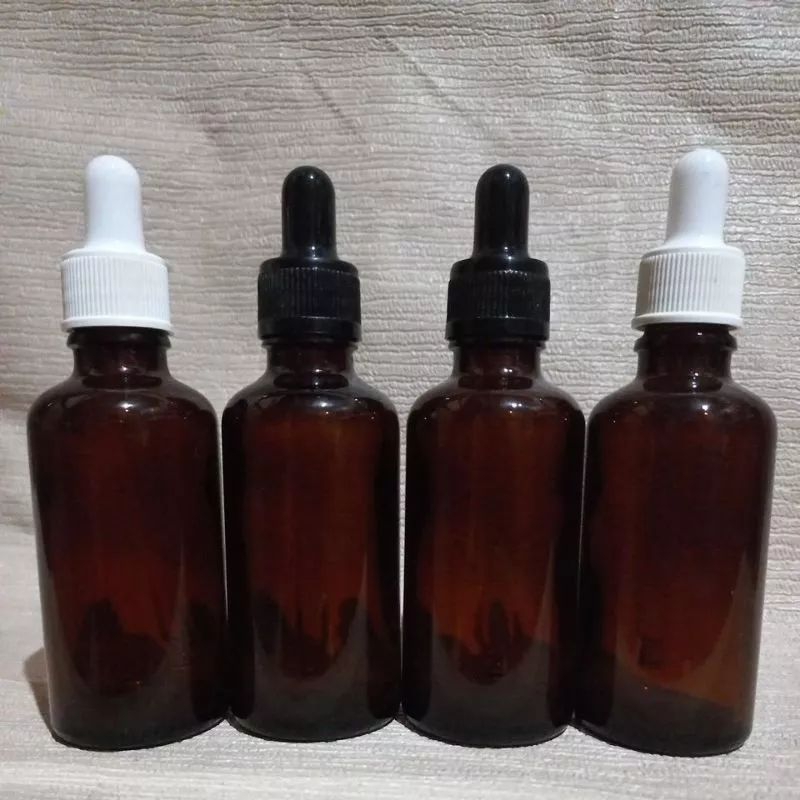Jual botol kaca coklat 30ml tutup pipet serum hitam/putih | Shopee Indonesia