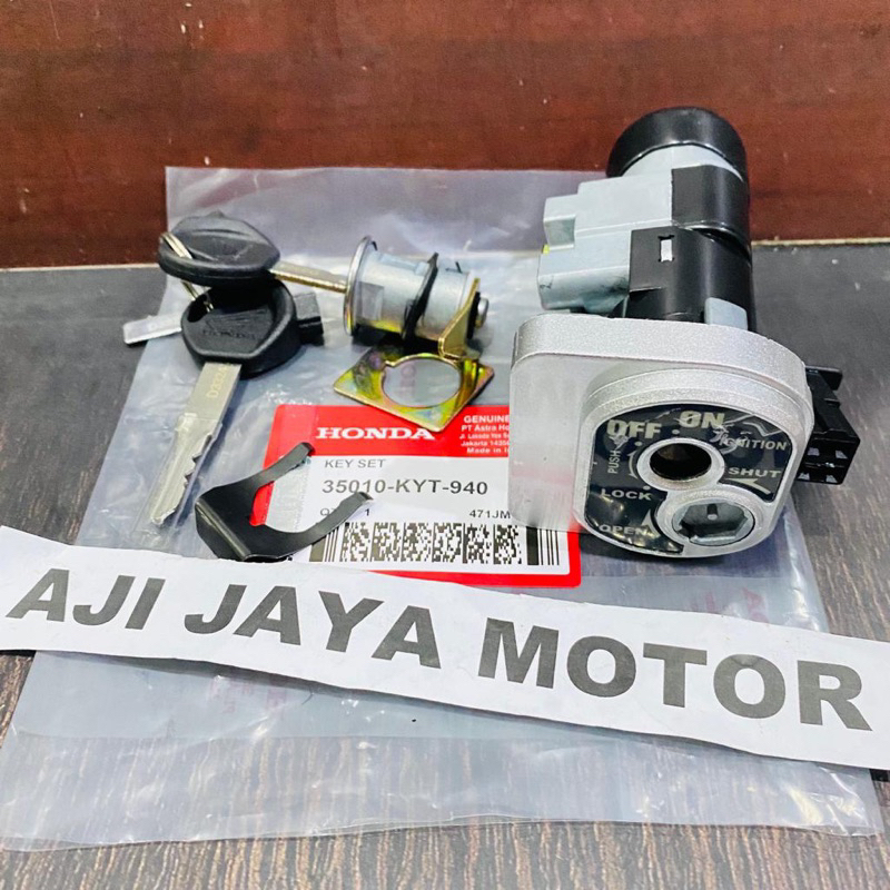 Jual Kunci Kontak Set Scoopy Karbu KYT Key Set Honda Scoopy Karbu ...