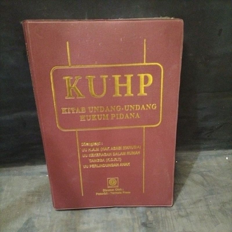 Jual KUHP kitab undang undang hukum pidana | Shopee Indonesia