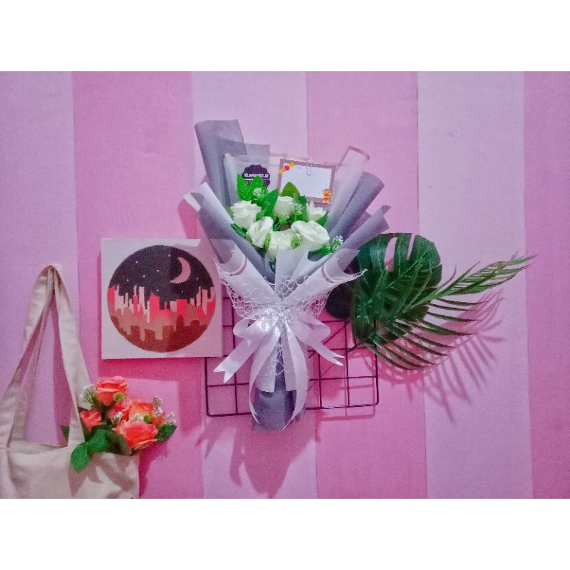 Jual Bucket Bunga/Buket Bunga Palsu/Buket Bunga wisuda | Shopee Indonesia