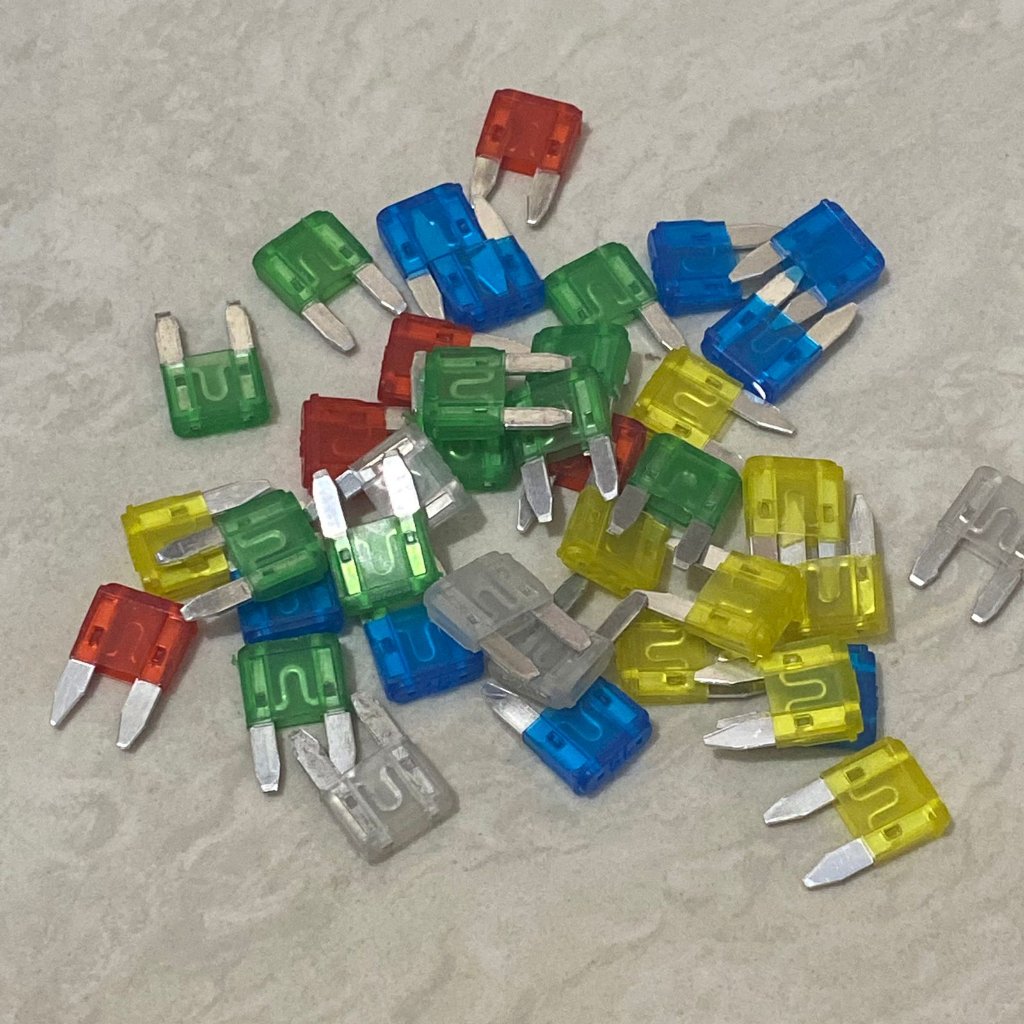 Jual SEKRING MOBIL MOTOR UKURAN KECIL 10A 15A 20A 25A 30A - FUSE BLADE ...