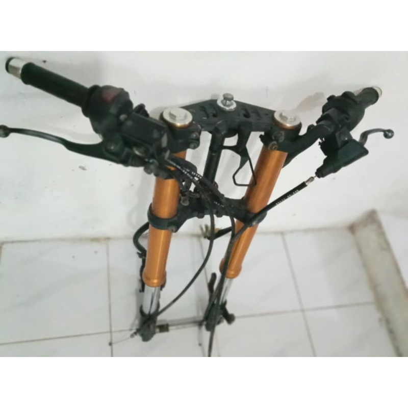 Jual usd r15 vva v3 original set rem segitiga seperti difoto minus pemakaian | Shopee Indonesia