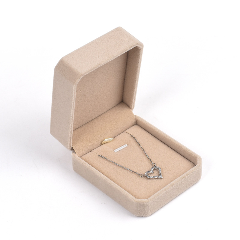 Jual Kotak Perhiasan Beludru Warna Beige / Cream Jewelry Box Kotak ...