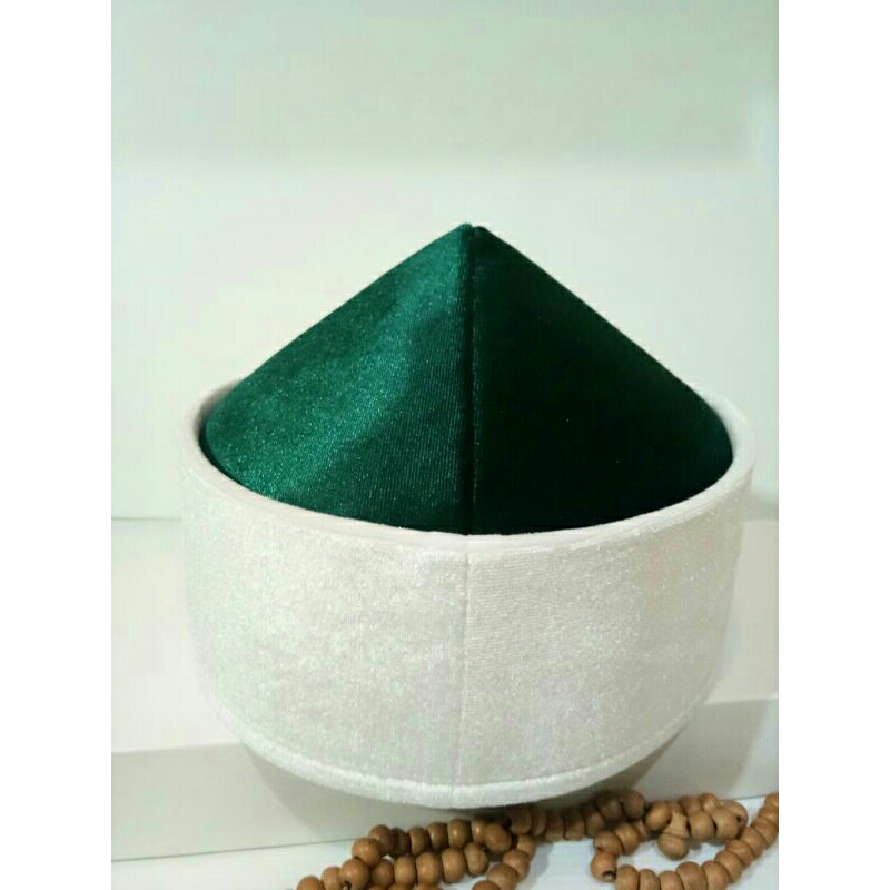 Jual Peci thorighoh bahan BLUDRU kombinasi warna hijau dan putih ...