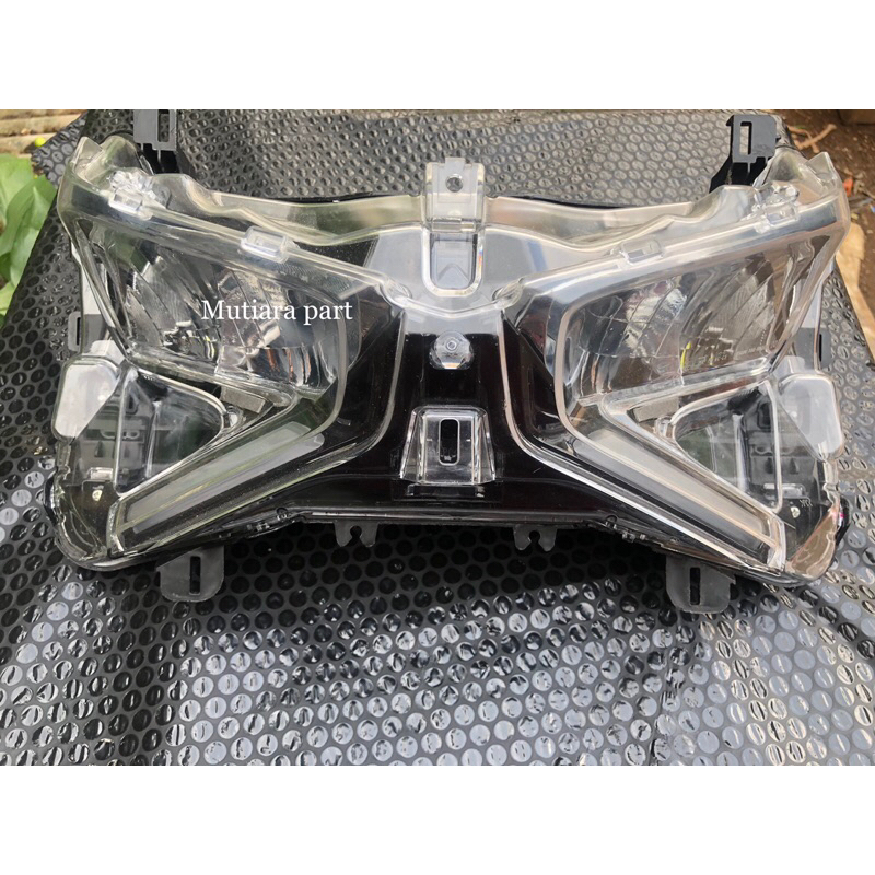 Jual reflektor lampu depan xmax 250 b74 original | Shopee Indonesia