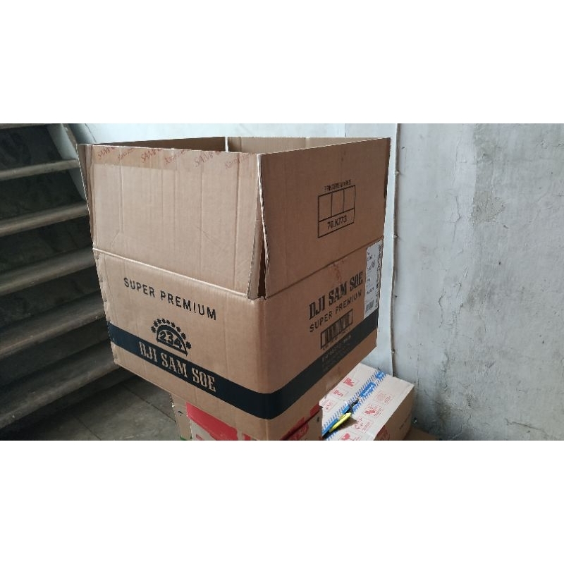 Jual kardus box kemasan tebal kuat packing pindahan ukuran sedang ...