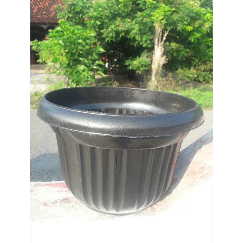 Jual POT TANAMAN BESAR TEBAL MODEL BELIMBING DIAMETER 30CM | Shopee ...