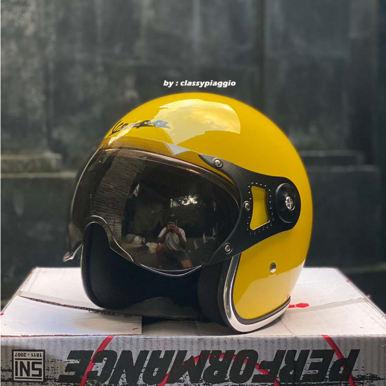 Jual Helm Vespa Retro Kuning List Chrome + Visor | Shopee Indonesia