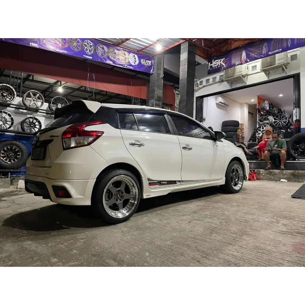 Jual VELG CELONG R17 HSR SHINA LEBAR BELANG Pas dimobil Livina Yaris trd Vios Kijang dll ...