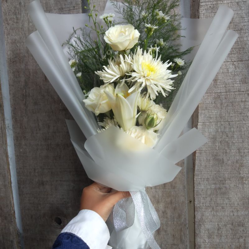 Jual Buket bunga segar wisuda wedding Semarang | Shopee Indonesia