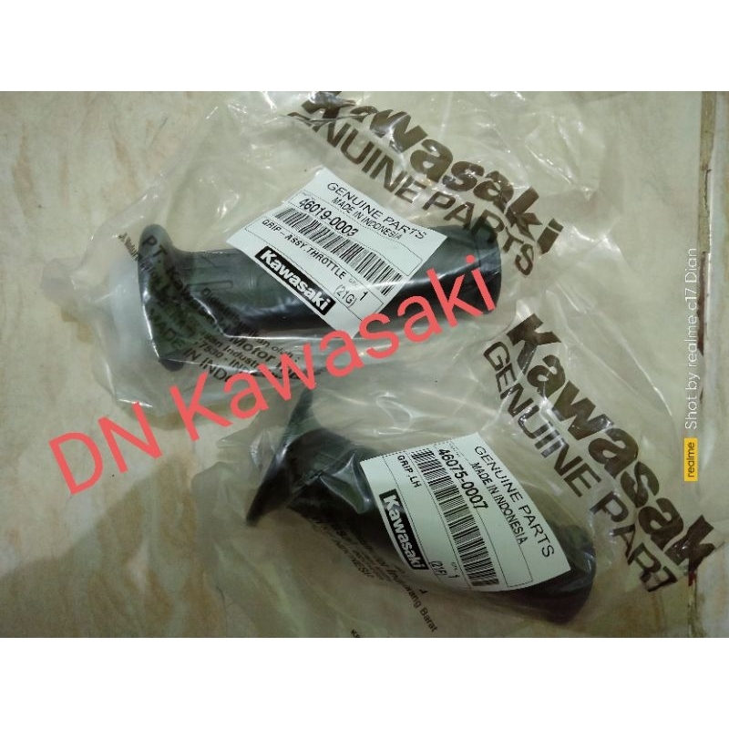 Jual hand grip grip gas Kawasaki Blitz original kanan kiri | Shopee ...