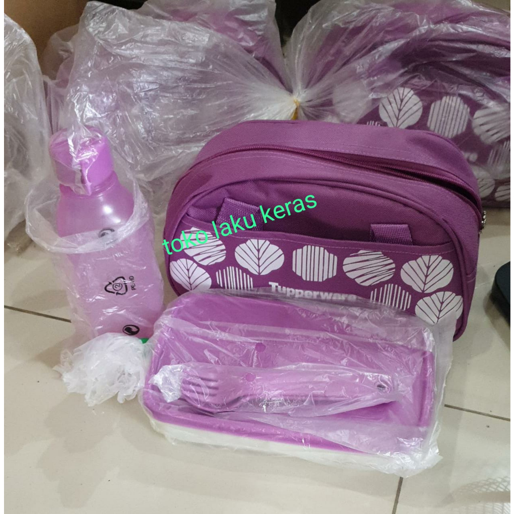 Jual Tupperware Purple Delight - set wadah makan lengkap dengan botol ...