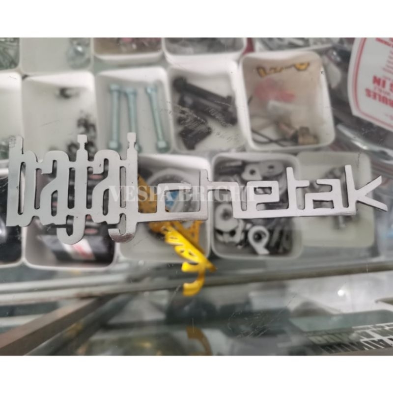 Jual Emblem logo tulisan bajaj chetak krom | Shopee Indonesia