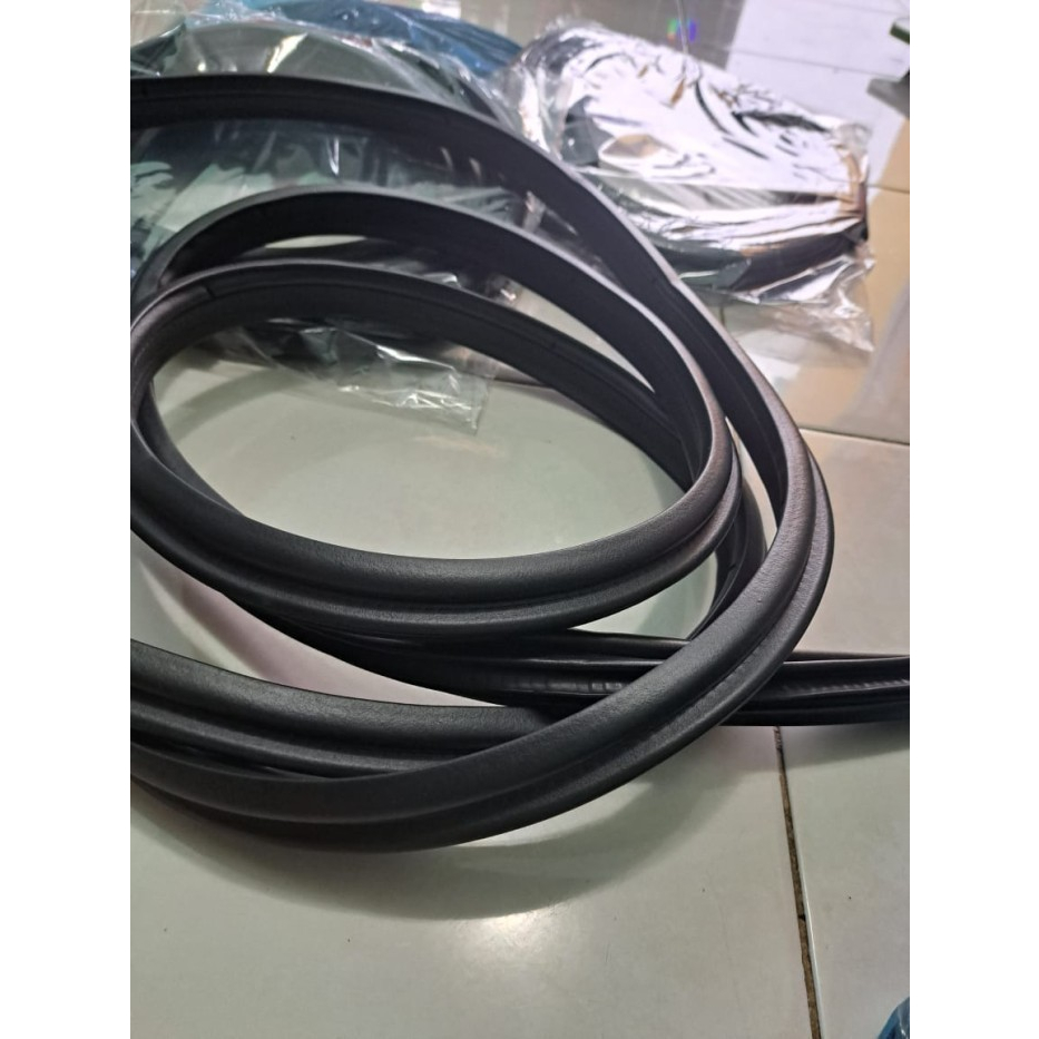 Jual karet Bagasi/Karet balon Pintu Mobil GRANDMAX Original | Shopee ...