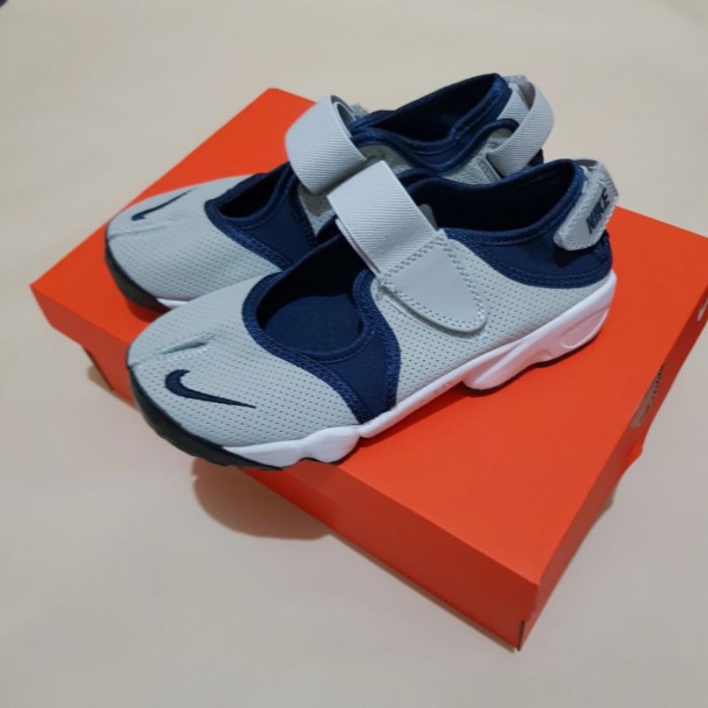 Jual SEPATU NIKE AIR RIFT GREY NAVY PREMIUM ORIGINAL | Shopee Indonesia