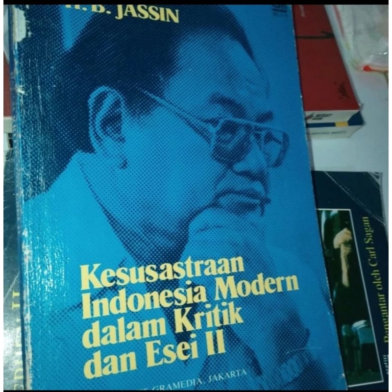 Jual Kesusastraan Indonesia Modern Dalam Kritik Dan Esei buku II karya ...