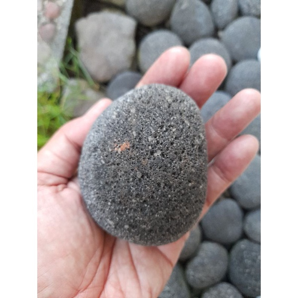 Jual Batu Bulat Batu Hitam Batu Kali Aquascape Bronjol Hitam Batu Gosok ...