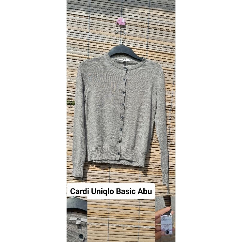 Jual Cardigan merk Uniqlo Basic Warna Abu | Shopee Indonesia