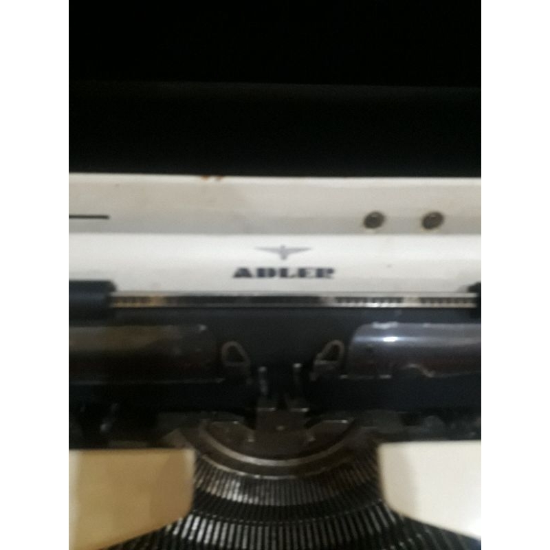 Jual mesin tik manual merk Adler | Shopee Indonesia