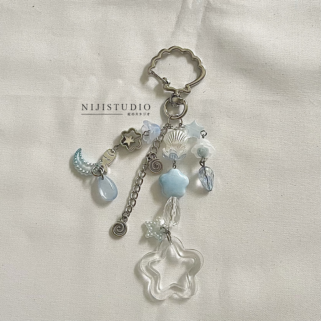 Jual wave to earth themed keychain ⋆·˚ ༘ * | gantungan beads ...