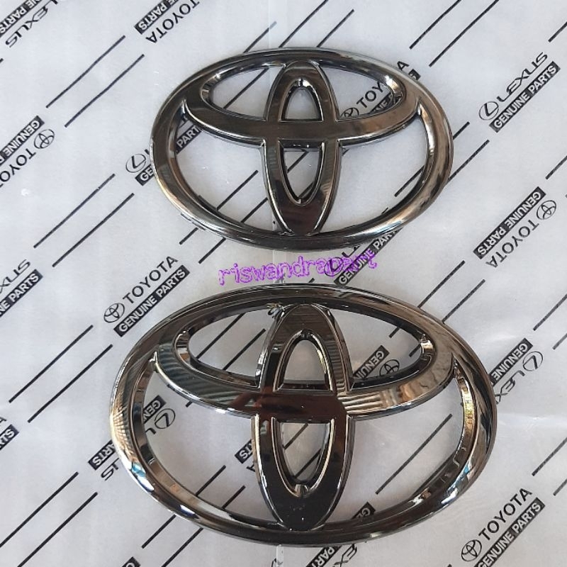 Jual LOGO EMBLEM TOYOTA INNOVA REBORN VENTURER 2016-2025 BLACK CHROME ...