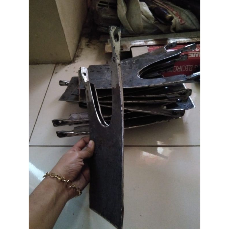 Jual lempak irigasi sawah aliran air/sekrop tanah | Shopee Indonesia