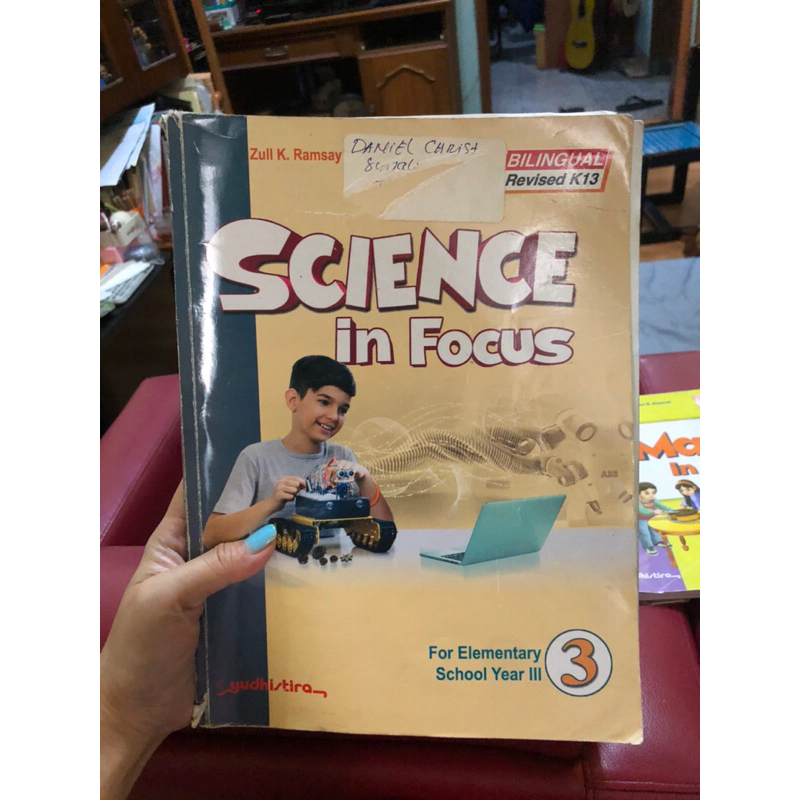 Jual buku science in focus dan math in focus kelas 3 preloved | Shopee ...