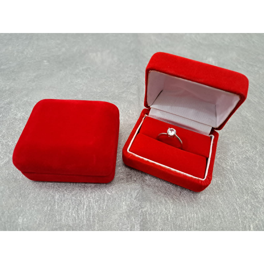 Jual box cincin engagement/box cincin bludru | Shopee Indonesia