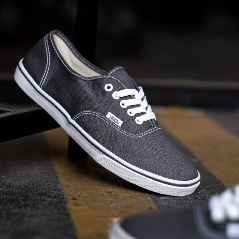 Vans authentic lo pro pewter true white store