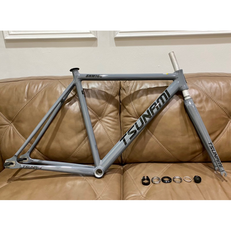 Jual Frameset Sepeda FIXIE TSUNAMI SNM100 Warna Grey Glossy | Shopee ...