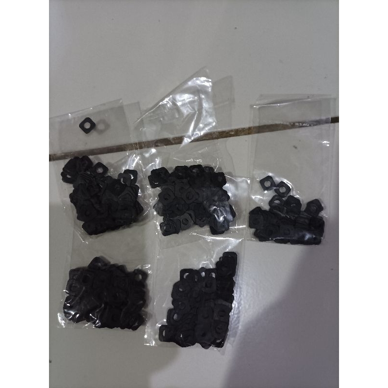 Jual tutup magnet kunci isi kisaran 70 _ 75bj per bungkus | Shopee ...