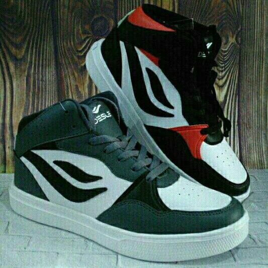 Jual Sepatu Desle Kevin Steaward Warna Putih/Merah&Putih/Abu | Shopee ...