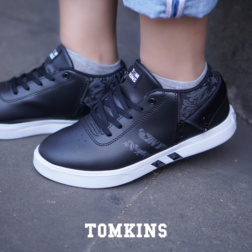 Jual TOMKINS Sepatu Sneakers Anak Remaja Moonage - Black Grey | Shopee ...