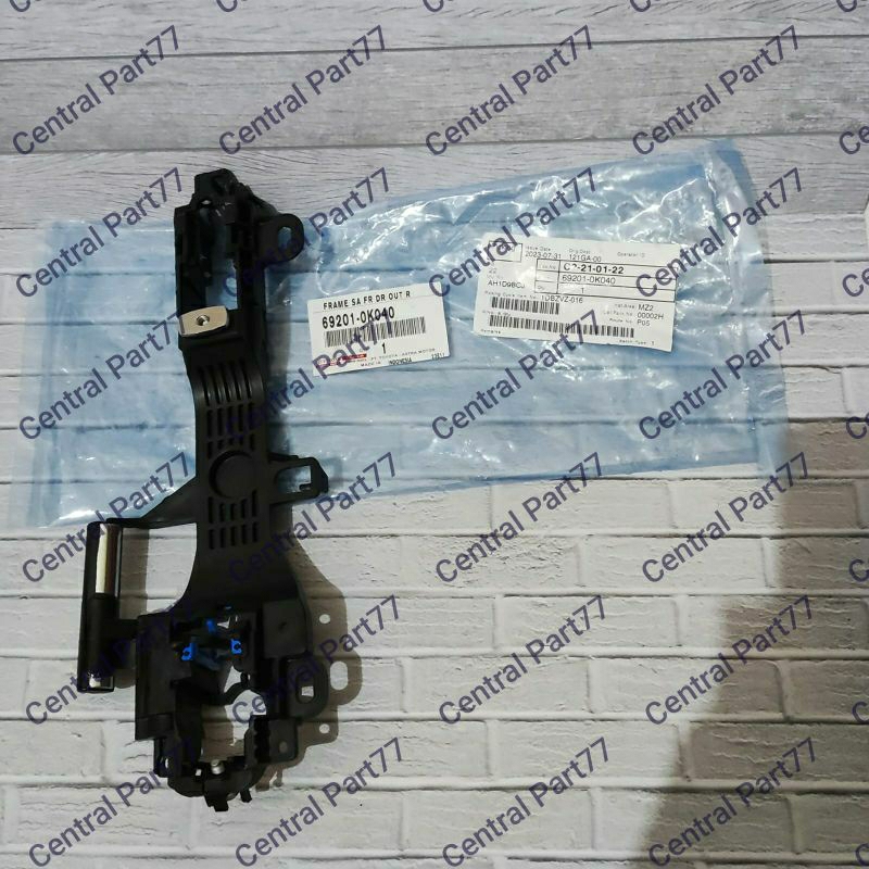 Jual Frame Sub Assy Handle Lapisan Dalam Pintu Depan Kanan Toyota Hilux ...