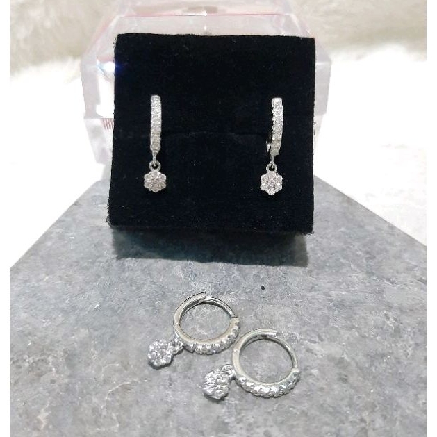 Jual Anting Jepit Bunga Mini Perak 925 Lapis Mas Putih | Shopee Indonesia