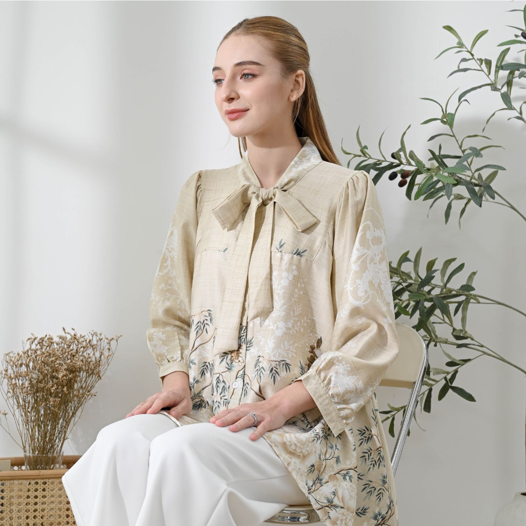Jual Cathlyn Blouse | Shopee Indonesia