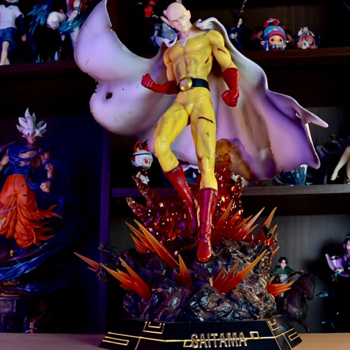 Jual Saitama figure one punch man hero giant super tall statue japan ...