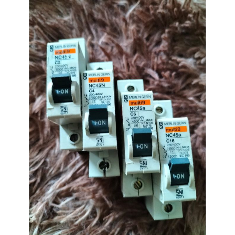 Jual mcb merlin gerin 2A 4A 6A 10A 16A 20A 25A 32A | Shopee Indonesia