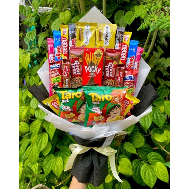Jual BUKET SNACK LENGKAP KEREN PREMIUM UNIK/WISUDA/ULTAH/ANNIVERSARY ...