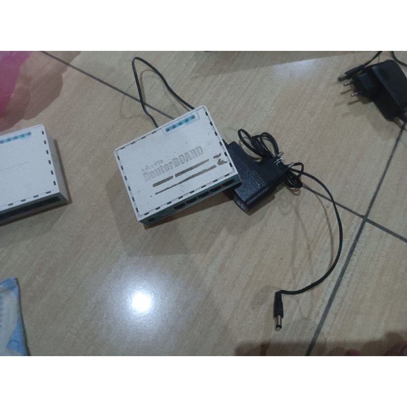 Jual router rb750 gr3 hexlite | Shopee Indonesia