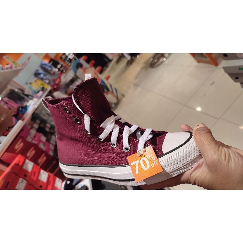 Jual sepatu Converse high maroon | Shopee Indonesia