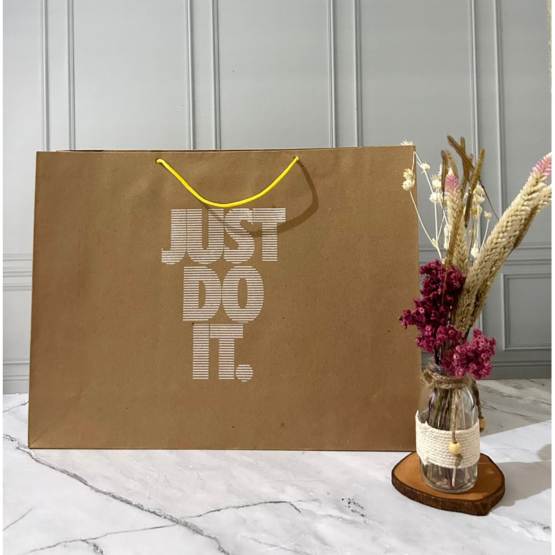 Jual Paper Bag Nike Just Do it Paper Bag Muat Box Sepatu | Shopee Indonesia